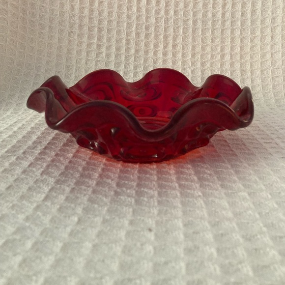 Viking | Accents | Vintage Viking Red Ruby Bullseye Scalloped Edge ...